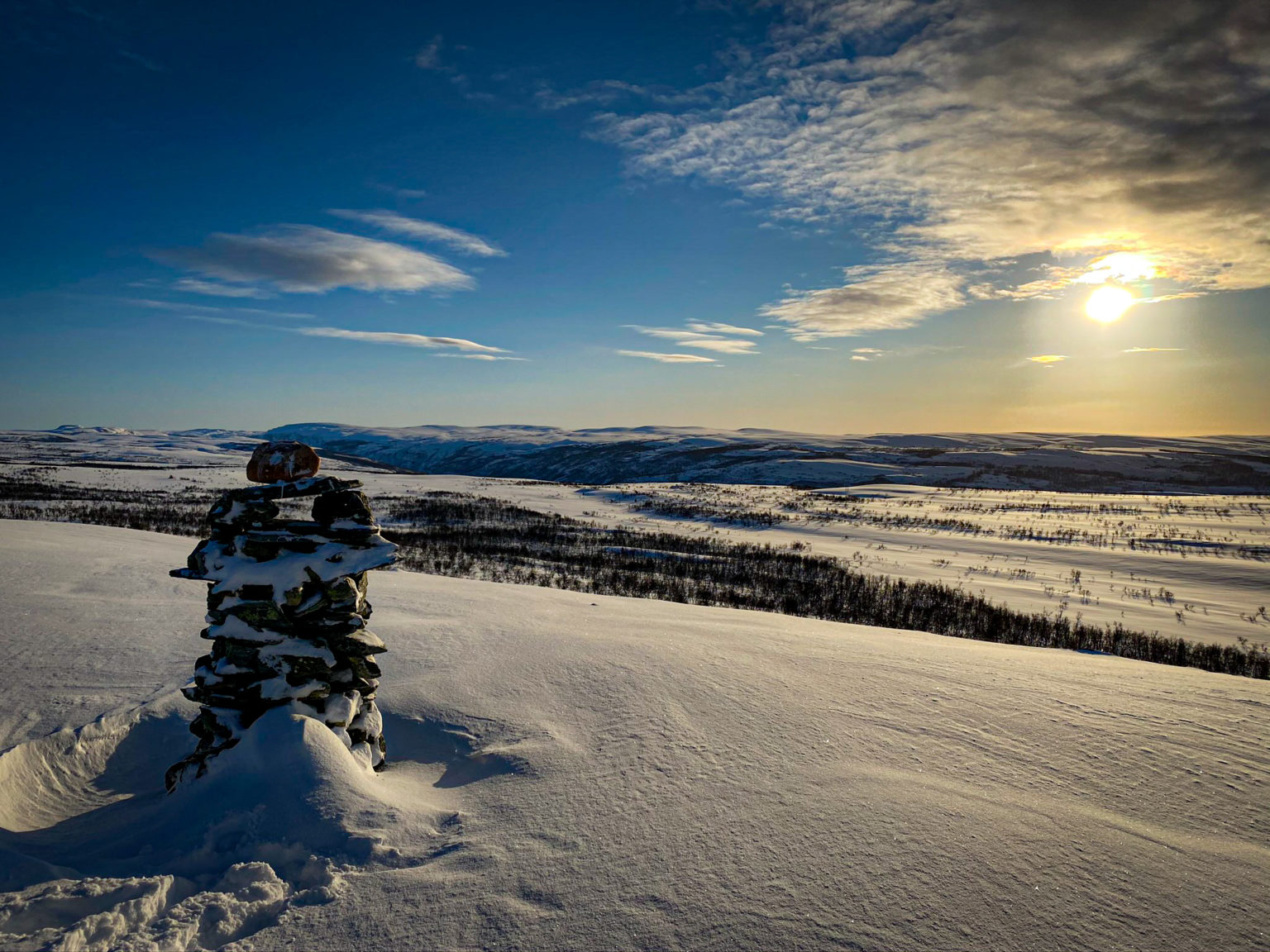 Snowmobile safari in the arctic light - Visit Alta - English